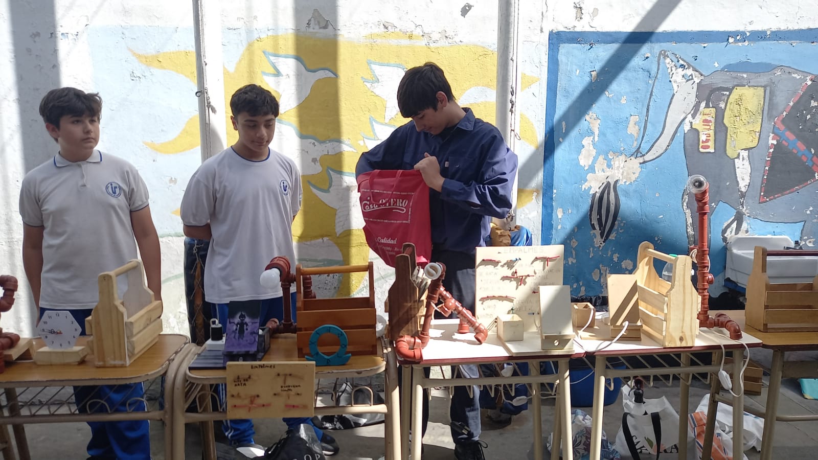 Muestra Anual de Proyectos Nivel Secundario - Instituto de Vanguardia